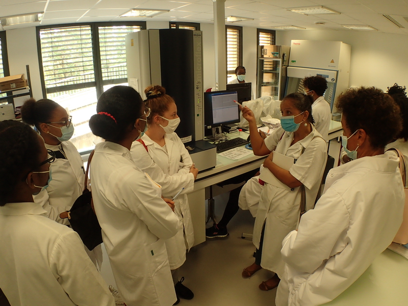 BTS ABM : journée découverte des secteurs du laboratoire du CHU ...